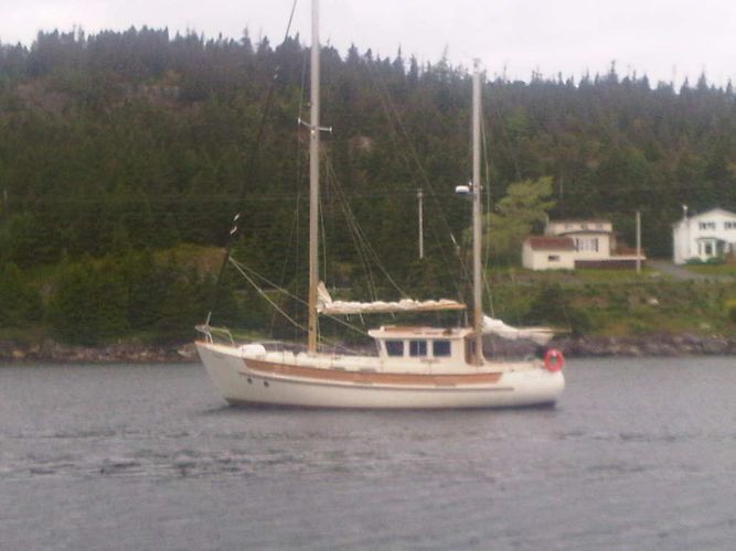 1976 Fisher 37 | Ocean Yacht Sales