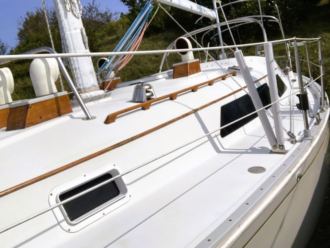 1982 C&C Landfall 35 | Ocean Yacht Sales
