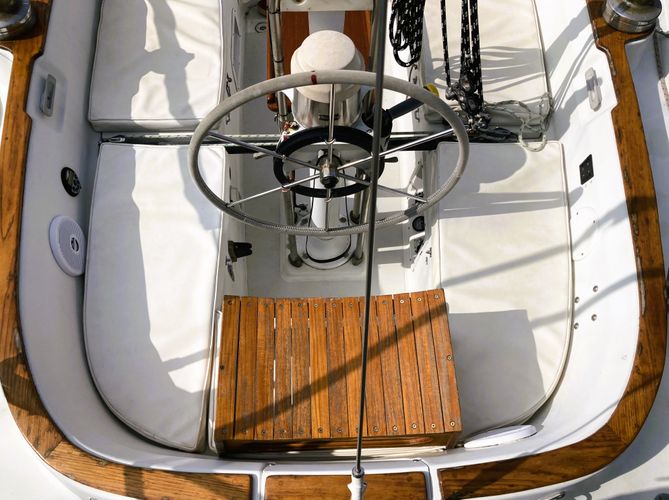 1982 C&C Landfall 35 | Ocean Yacht Sales