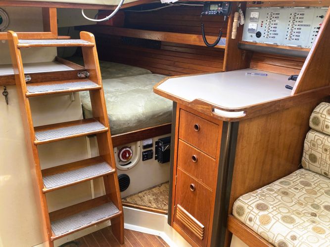 1982 C&C Landfall 35 | Ocean Yacht Sales